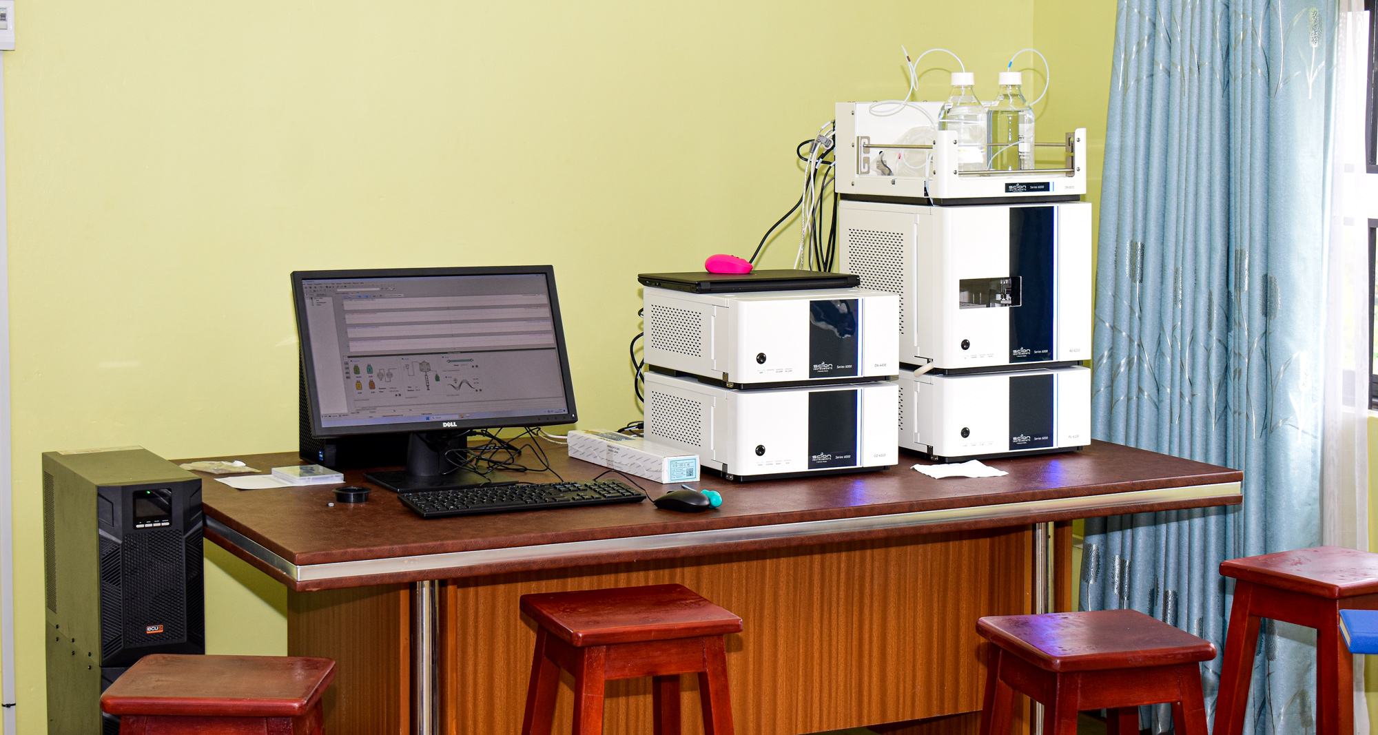 Kabale University introduces a high-performance liquid chromatography ...